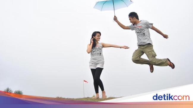 Melayang di Berbagai Destinasi Cantik Indonesia
