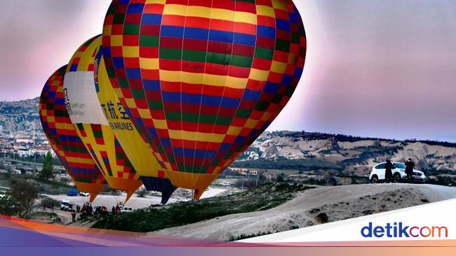 Naik Balon Udara di Turki, Pemandangannya Menakjubkan