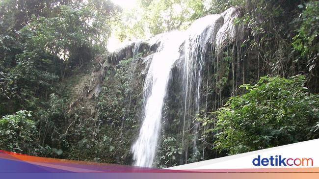 Ke Purwodadi, Mampir di Air Terjun Widuri