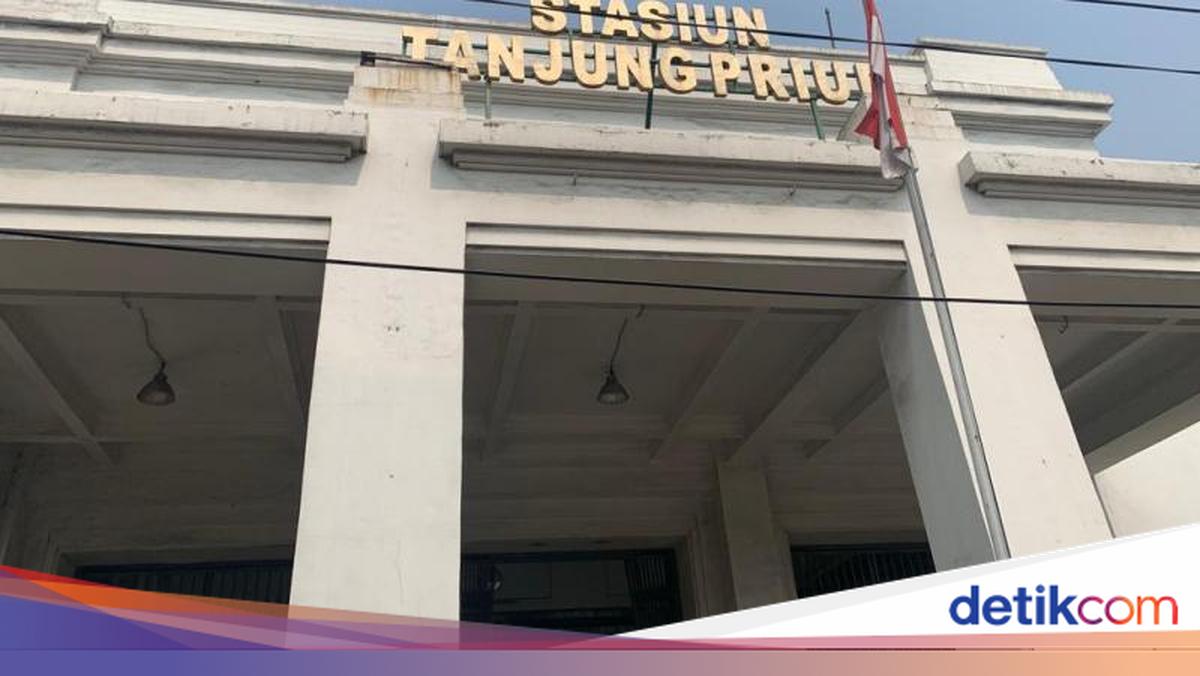 Stasiun Tanjung Priuk yang Terjaga Keasliannya