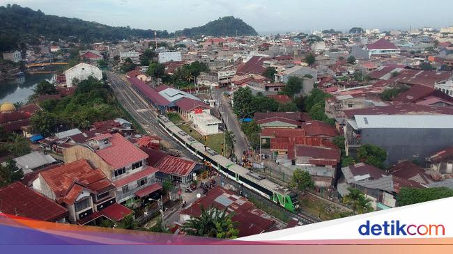 Stasiun Tertua di Padang Kembali Beroperasi Setelah Mati Suri 44 Tahun