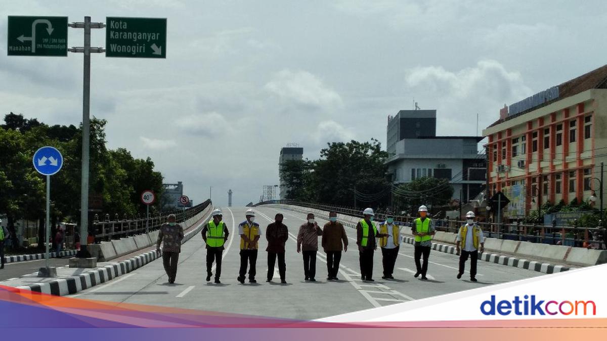 FX Rudy-Menteri PUPR Resmikan Flyover Purwosari Solo