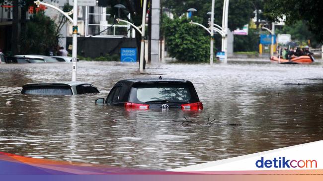 Jangan Sampai Ketipu, Ini Ciri-ciri Mobil Bekas Banjir