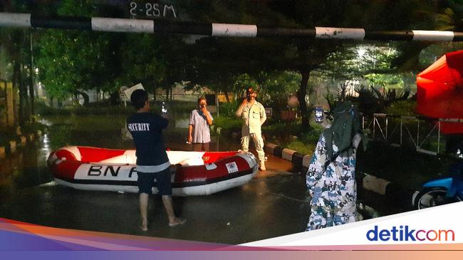 Banjir di Bumi Nasio Indah Bekasi Mulai Surut, Ketinggian Air 40 Cm