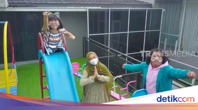 8 Potret Rumah Mewah Ria Ricis, Ada Kamar Serba Pink dan Rooftop