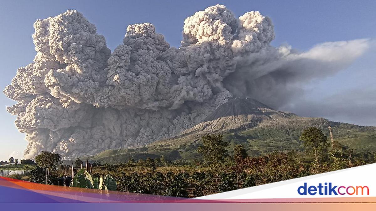 Kisah Gunung Sinabung Tertidur 400 Tahun, Kemudian Mengamuk