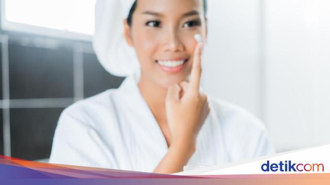 5 Rangkaian Skincare untuk Usia 40 Tahun ke Atas