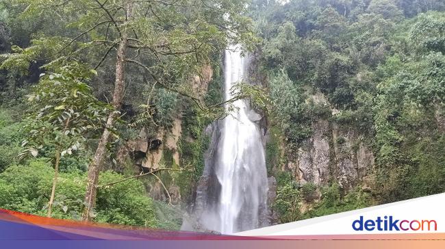 Curug Hangat Tersembunyi di Pegunungan Banjarnegara