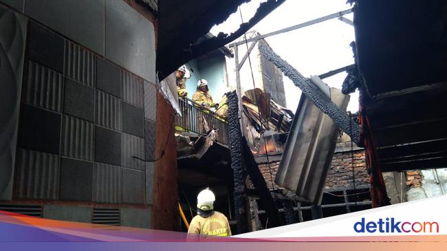 Kebakaran Rumah Di Kwitang Jakpus Kini Proses Pendinginan