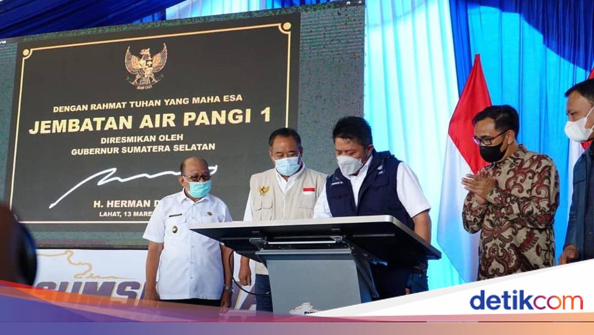 Gubernur Sumsel Resmikan 58 Infrastruktur di Kabupaten Lahat