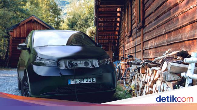 Ini Sion! Mobil Listrik dengan Panel Surya, Bisa Isi Daya Sendiri