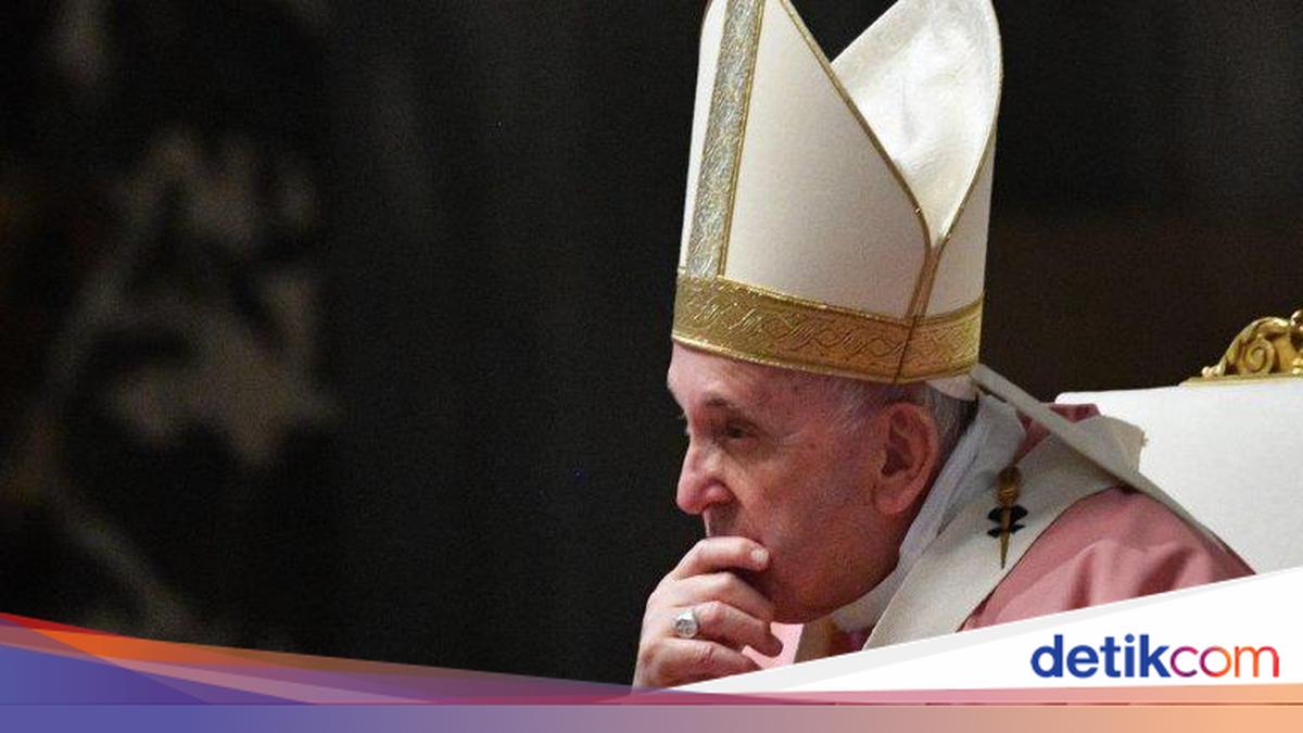 Vatikan: Gereja Katolik Tak Bisa Memberkati Pernikahan Pasangan Sejenis
