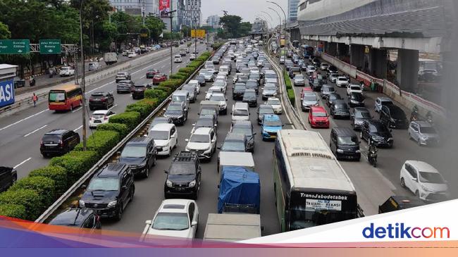 Cek Titik Macet di Sejumlah Ruas Tol Jakarta dan Sekitarnya Pagi Ini