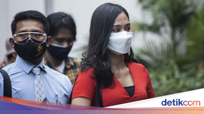 Saling Tuduh Era Setyowati Vs Prof Muradi: Nikah Siri hingga Pemerasan