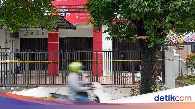 Densus Geledah Kantor 'LSM Kemanusiaan' Syam Organizer di Yogya