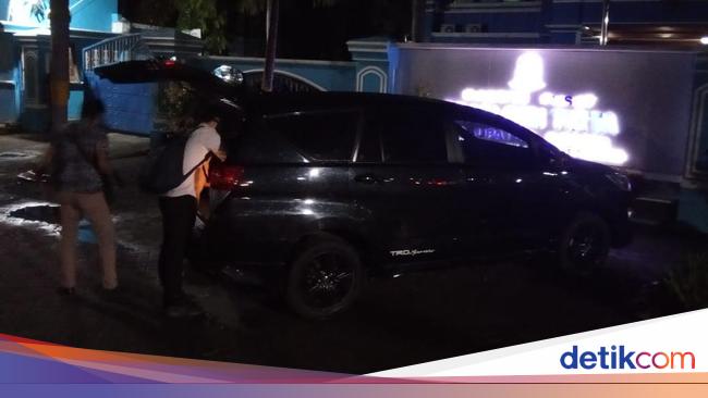 KPK Geledah PDAM Giri Tirta Gresik