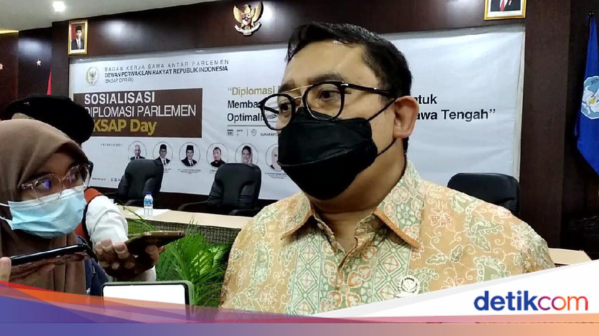 Fakta-fakta Fadli Zon Terpapar COVID-19 Usai Divaksin 2 Kali