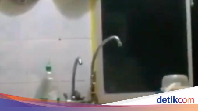 Fakta Kurma Ajwa hingga Seramnya Bayangan Pocong di Dapur