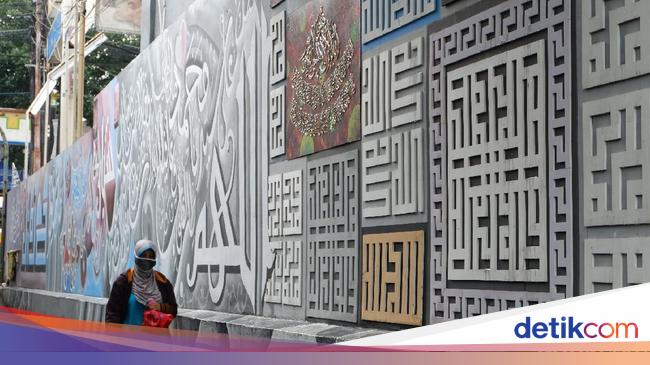 Unik! Gang Sempit di Bandung Ini Disulap Jadi Kampung Kaligrafi