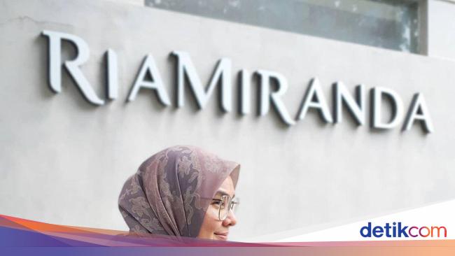 Ria Miranda Luncurkan Koleksi Baju Lebaran 2021 Terinspirasi Wanita Jawa