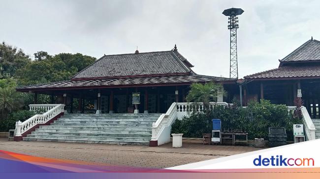 Menengok Masjid Kuno di Mantingan Jepara