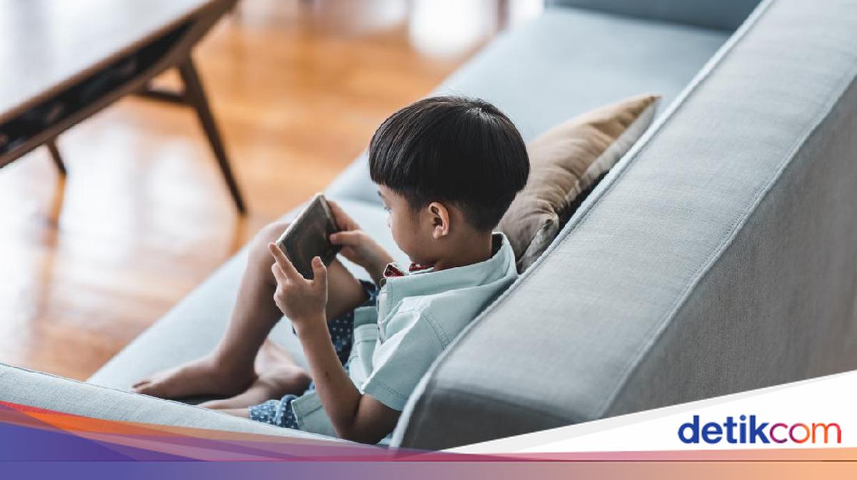8 Tips agar Anak Tidak Main HP Terus dan Kecanduan Gadget