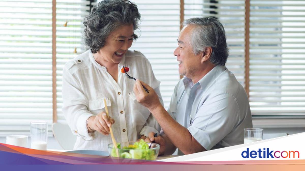 Catat! 5 Jenis Diet Terbaik untuk Lansia yang Mau Turun BB