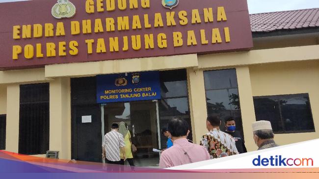 4 Pejabat Pemkot Tanjungbalai Diperiksa KPK soal Dugaan Jual Beli Jabatan 4 Pejabat Pemkot Tanjungbalai Diperiksa KPK soal Dugaan Jual Beli Jabatan