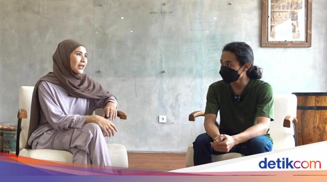 Zaskia Adya Mecca Temui Pria yang Bangunkan Sahur Teriak di Toa Masjid Zaskia Adya Mecca Temui Pria yang Bangunkan Sahur Teriak di Toa Masjid