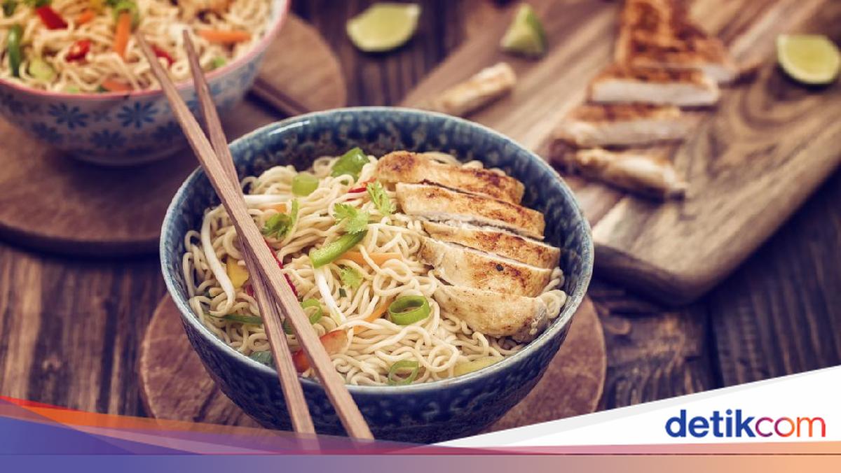 6 Perbedaan Mie Ayam dan Mie Yamin yang Harus Kamu Tahu
