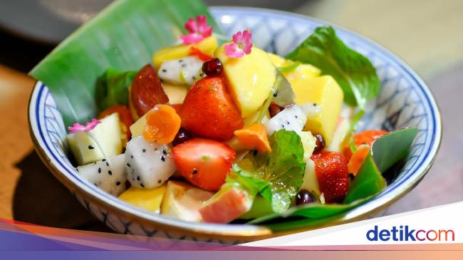 Resep Salad Buah Thai Berkuah Asam Segar untuk Sajian Lebaran