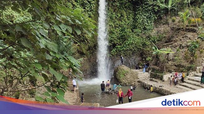Curug Cigetruk yang Lagi Ngehits di Cirebon