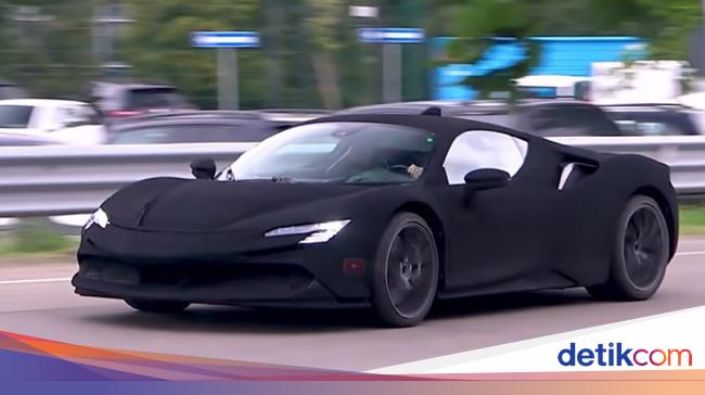 Gelap Banget! Ini Dia Ferrari Paling Hitam Pekat di Dunia