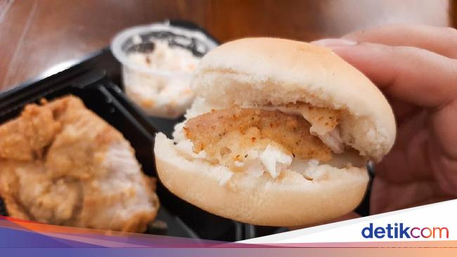 Cicip Menu Pertama KFC Indonesia, Ada Ayam Original hingga Dinner Roll