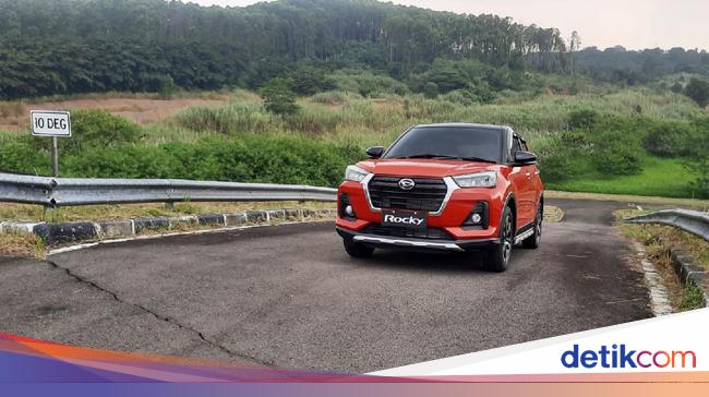 Mobil FWD vs RWD, Mana yang Lebih Kuat Nanjak?