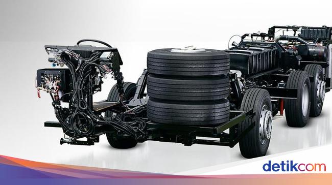 Mengenal Sasis Bus Tronton Mercedes-Benz OC 500 RF 2542
