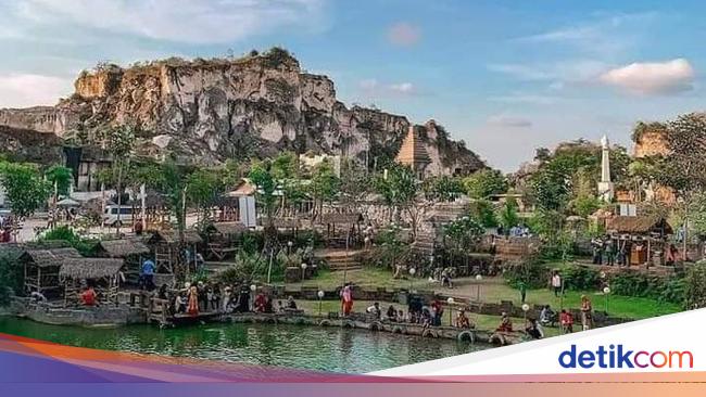 10 Wisata Gresik yang Sayang Dilewatkan, Keindahan Alam hingga Sejarah