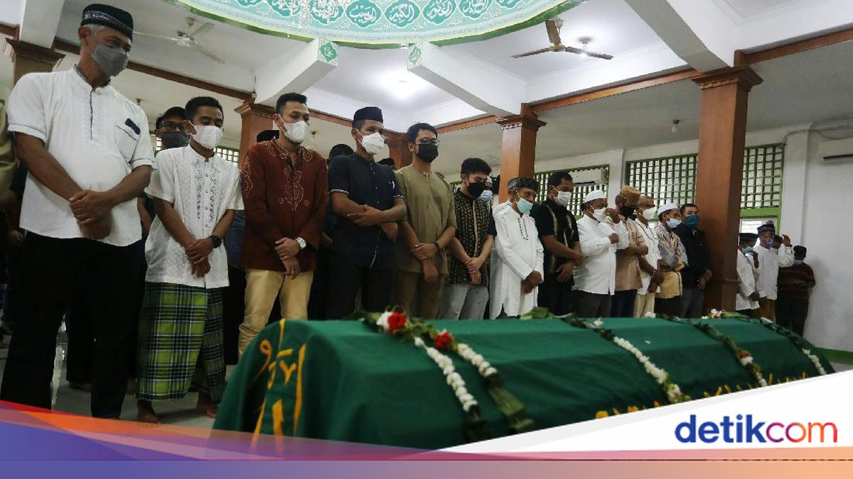 Hukum Mengkafani Jenazah dan Sunnah dari Rasulullah SAW