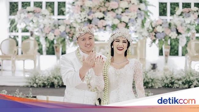 10 Foto Mantan Cantik Rizky Billar, Sudah Nikah dengan Pria 14 Tahun ...