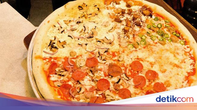 Wow! Pizza Ukuran Jumbo Bisa Dipesan Online di 5 Tempat Ini