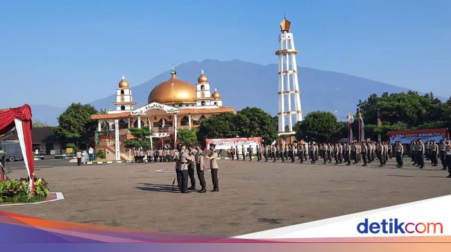 Wakapolda Metro Buka Pendidikan Pembentukan 762 Bintara Polri Wakapolda Metro Buka Pendidikan Pembentukan 762 Bintara Polri