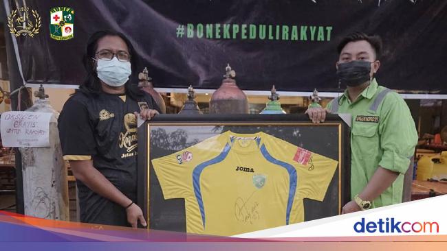 Jersey Mat Halil yang Dilelang Bonek Laku Rp 130 Juta, Akan Masuk MURI?