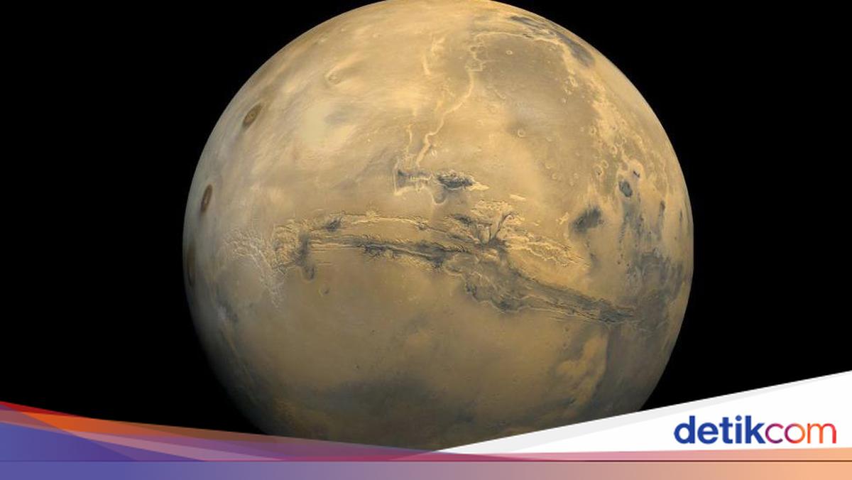 NASA Ungkap Rencana Terbangkan 4 Astronaut ke Mars