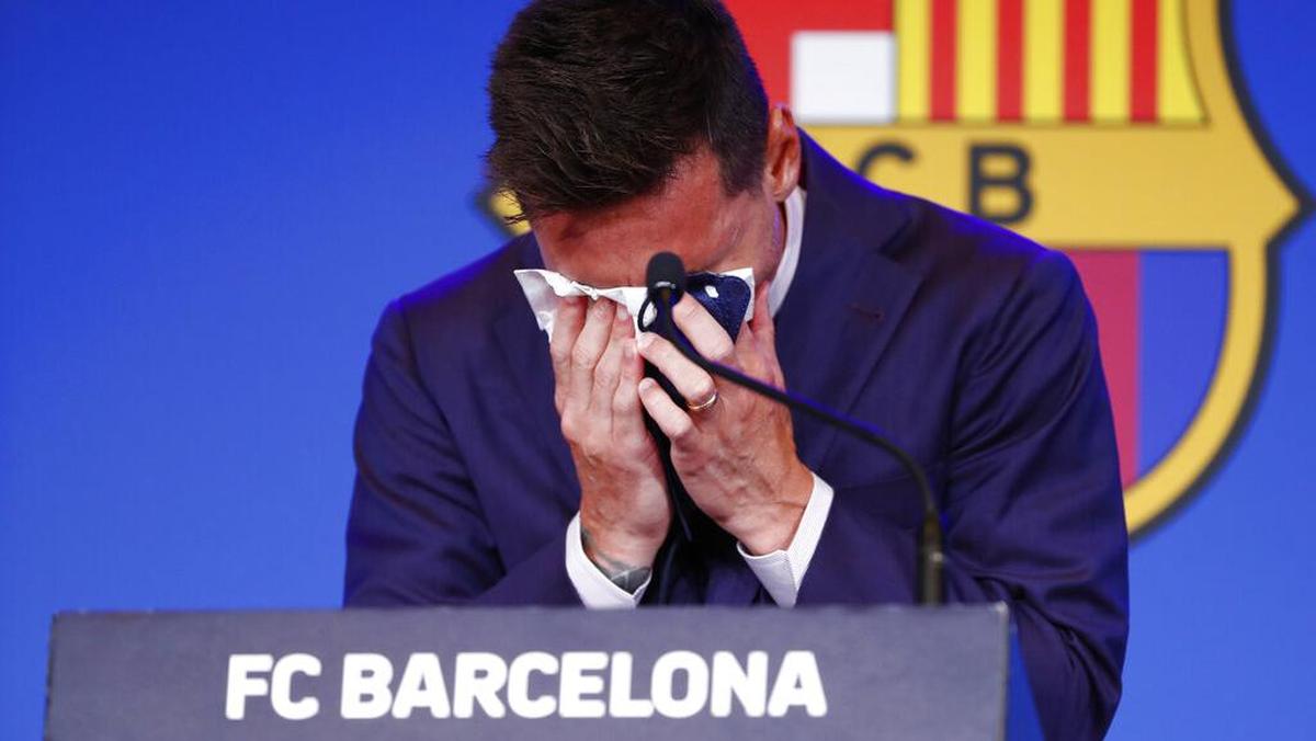Messi Nangis saat Tinggalkan Barcelona, Ini Saran Psikolog Buat Fans