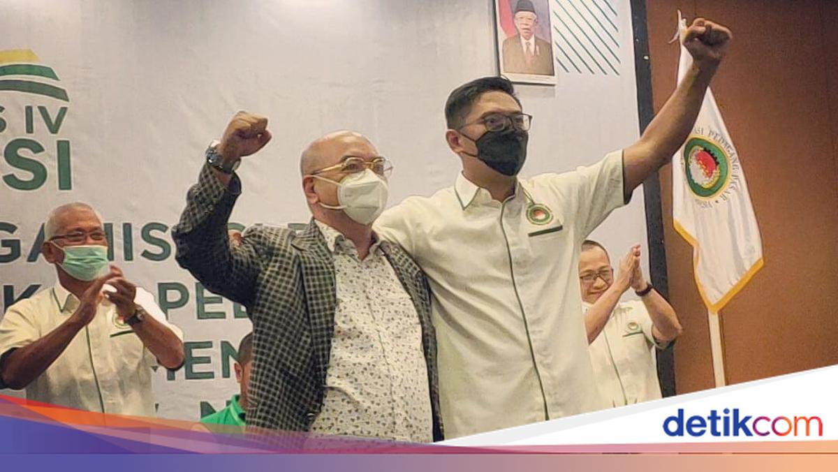Sepatu Bunut Oleh-oleh dari Sumut Buat Sudaryono Usai Terpilih Jadi ...