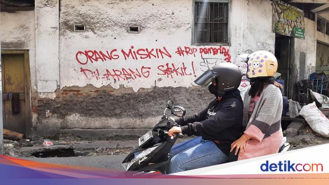 Corat-coret 'Orang Miskin Dilarang Sakit' di Solo Dihapus Petugas
