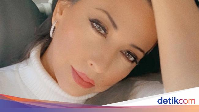 7 Foto Miss Afghanistan Pertama, Pernah Terancam Sanksi karena Pakai Bikini
