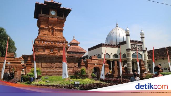 Wisata Religi di Kudus Diperbolehkan Buka, Asal...