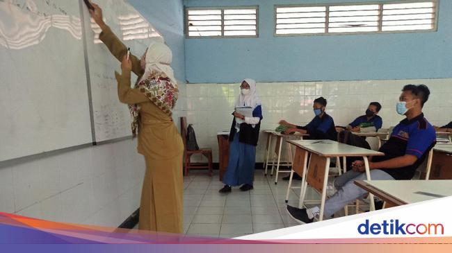 Pemkot Surabaya Buka Beasiswa untuk Siswa SMA Sederajat, Rp 200 Ribu Per Bulan