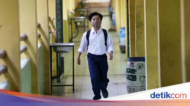Pemkot Bekasi Gratiskan Sekolah di 165 SMP Swasta, Cek Syaratnya